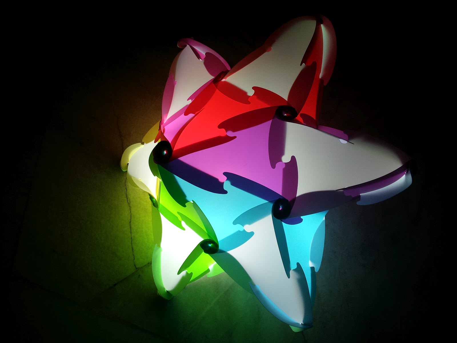 VLightDeco IQ Light Puzzle Pendant Jigsaw Lamp Styles: 09/01/12