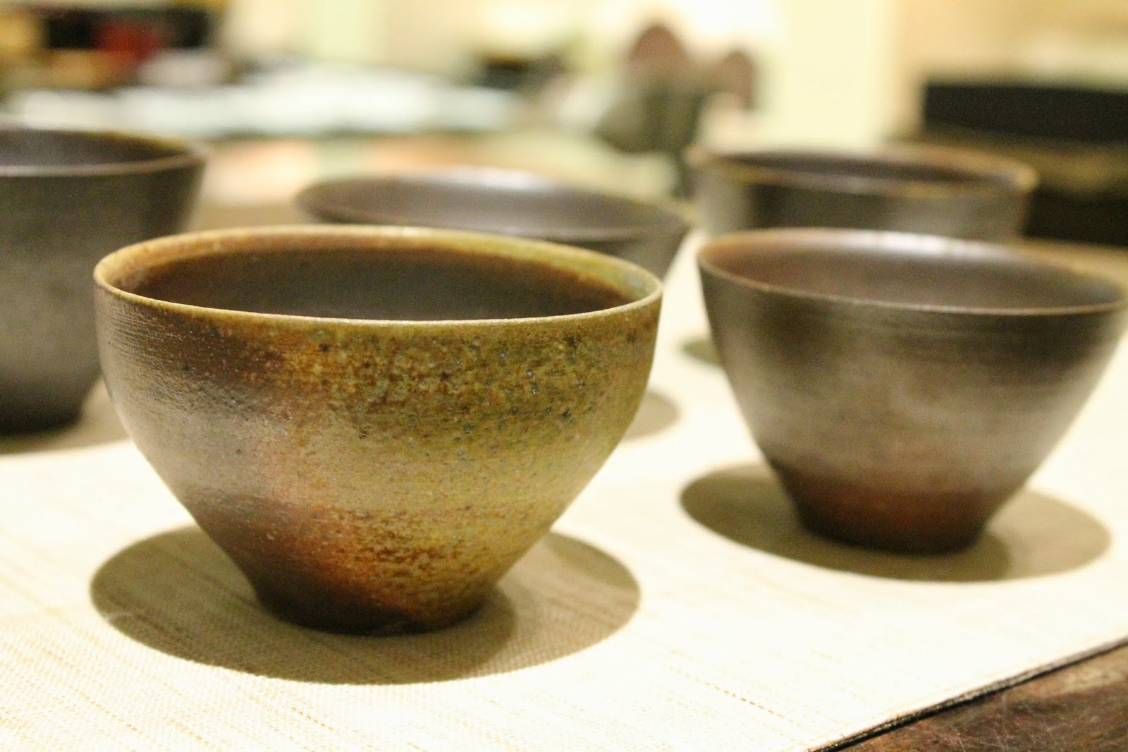 Sara Japanese Pottery: Sake Cups & Small Dish by Shumpei Yamaki