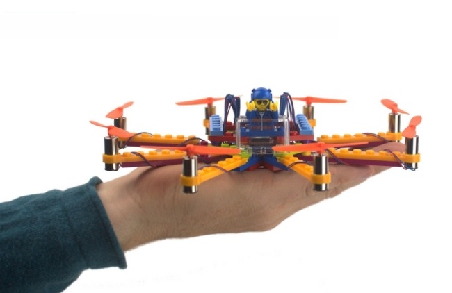 Tecnoneo: Flybrix: Dron desmontable de Lego DIY que te ayudará a ...