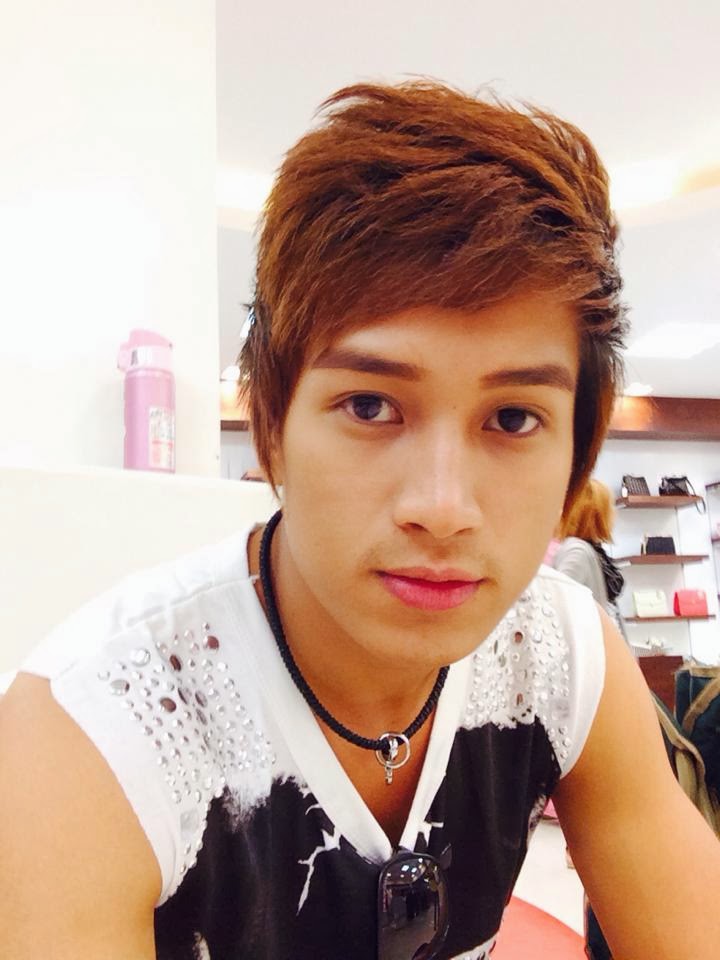 M y a n m a r H u n k s: Aung Ye Lin @ Selfie