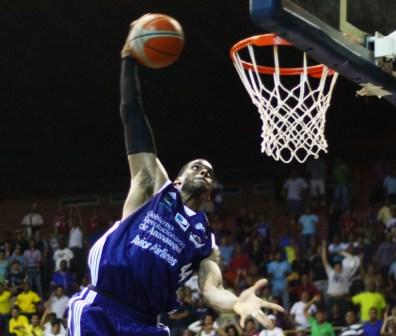 Donta Smith estará con Venezuela en el Premundial ~ Se Habla Basket