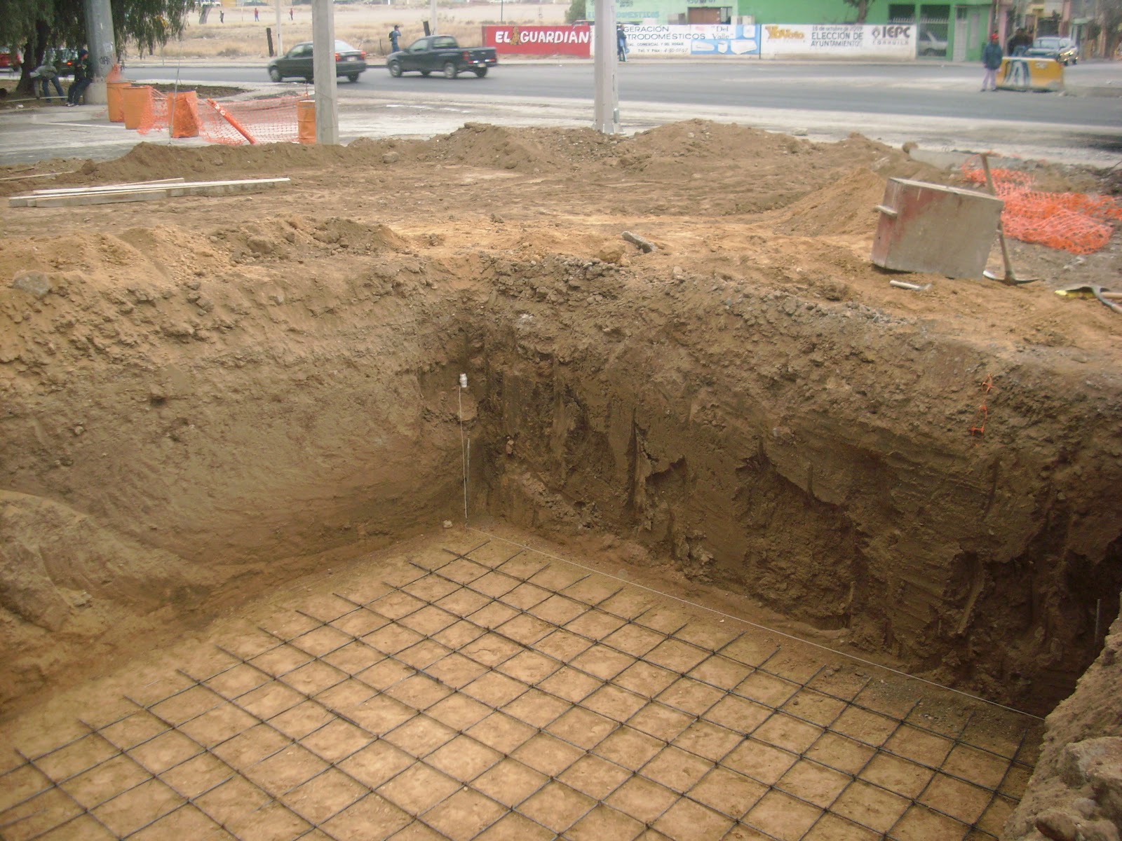 CONSTRUCCION DE ALJIBE O CISTERNA DE CONCRETO Y ARMADO DE VARILLA.