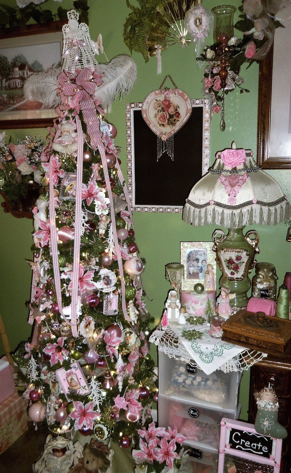 A DEBBIE-DABBLE CHRISTMAS: Christmas in the Craft Room, Christmas Home ...