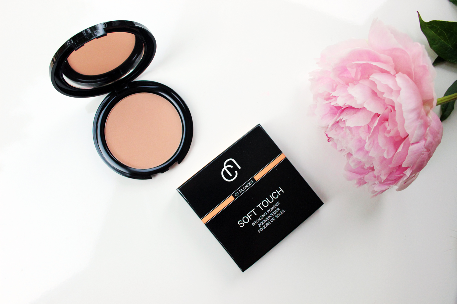 Les Couleurs De Noir | Make-up voor de overgevoelige huid | A Beauty To ...