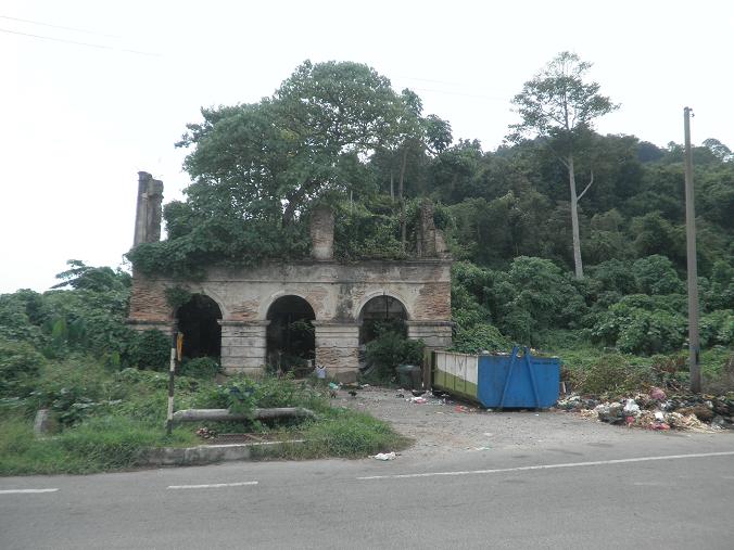SENI LAMA MELAYU (MALAY OLDEN ART): Istana (Palace of) Raja Bersiong?