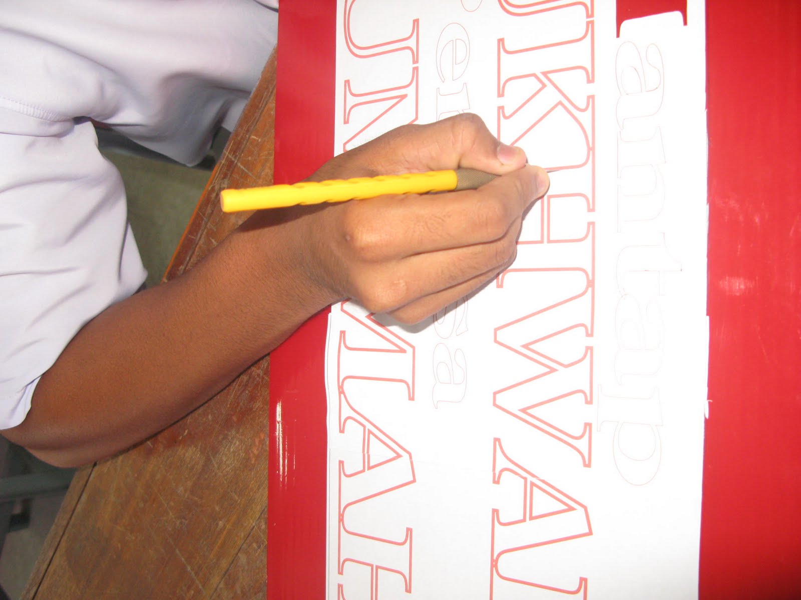 Seni Reka Tanda SMKSI: Vinil