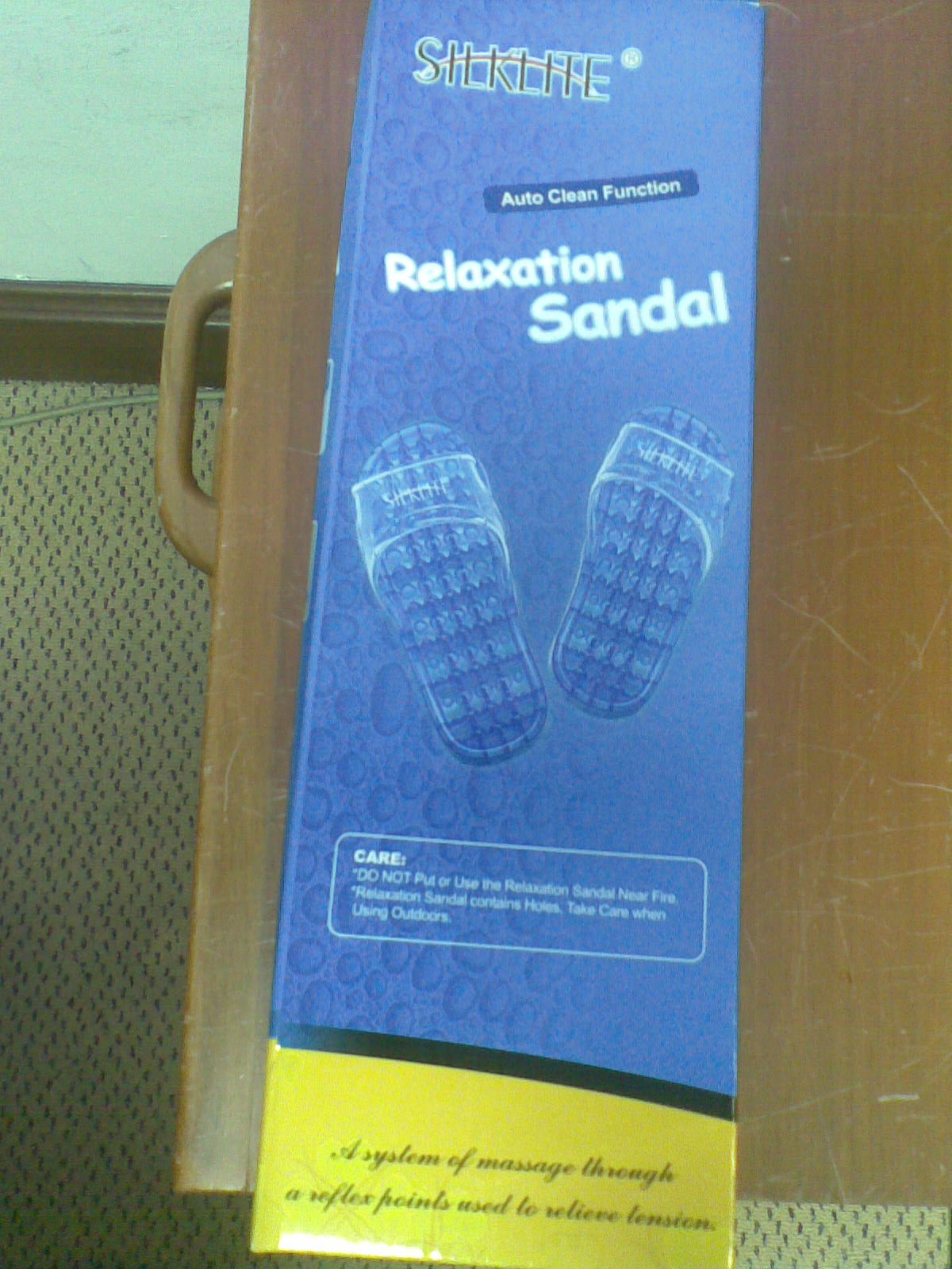 HanYa pADa KAmU: sandal SILKLITE