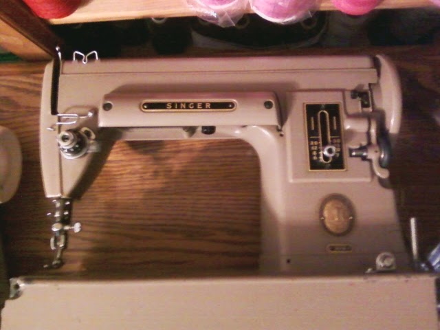 SINGER SEWING MACHINES, VINTAGE