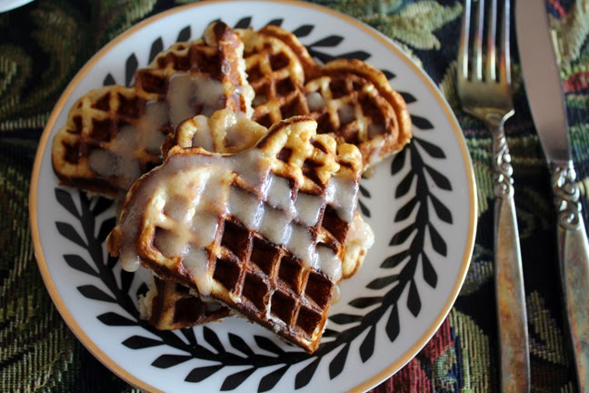 Food Swoon: Cinnamon Waffles with Cinnamon Cream Sauce
