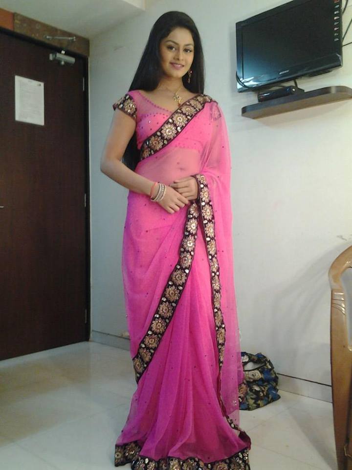 TanuShree Chatterjee Picture, Wallpaper, Image Gallery, Beautiful photo ...