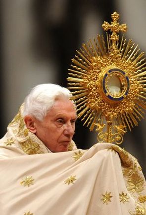 Acción Litúrgica: El Santo Padre: fe y ejemplo