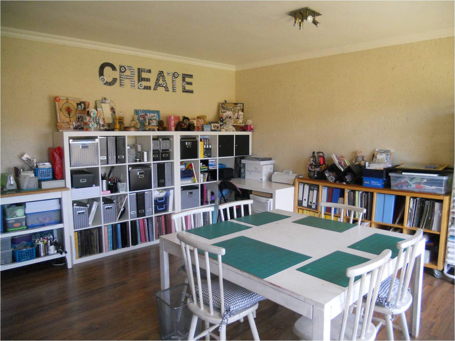 Homespun Scrapbooking: STUDIO NOW OPEN FOR CLASSES