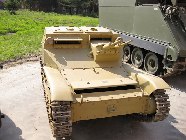SI VIS PACEM, PARA BELLUM: Il Carro Veloce CV33 (ridenominato in ...
