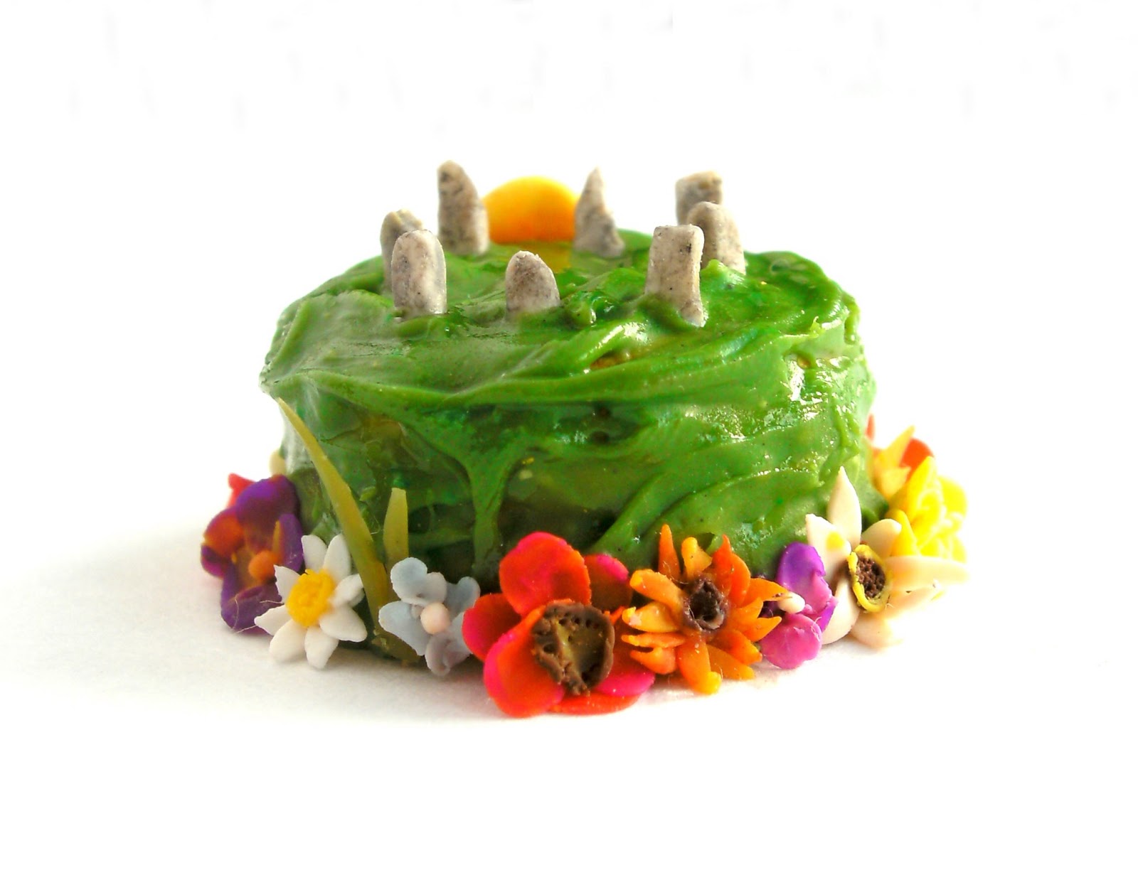 Homewardflight: Summer Solstice Cake, A Mini First?