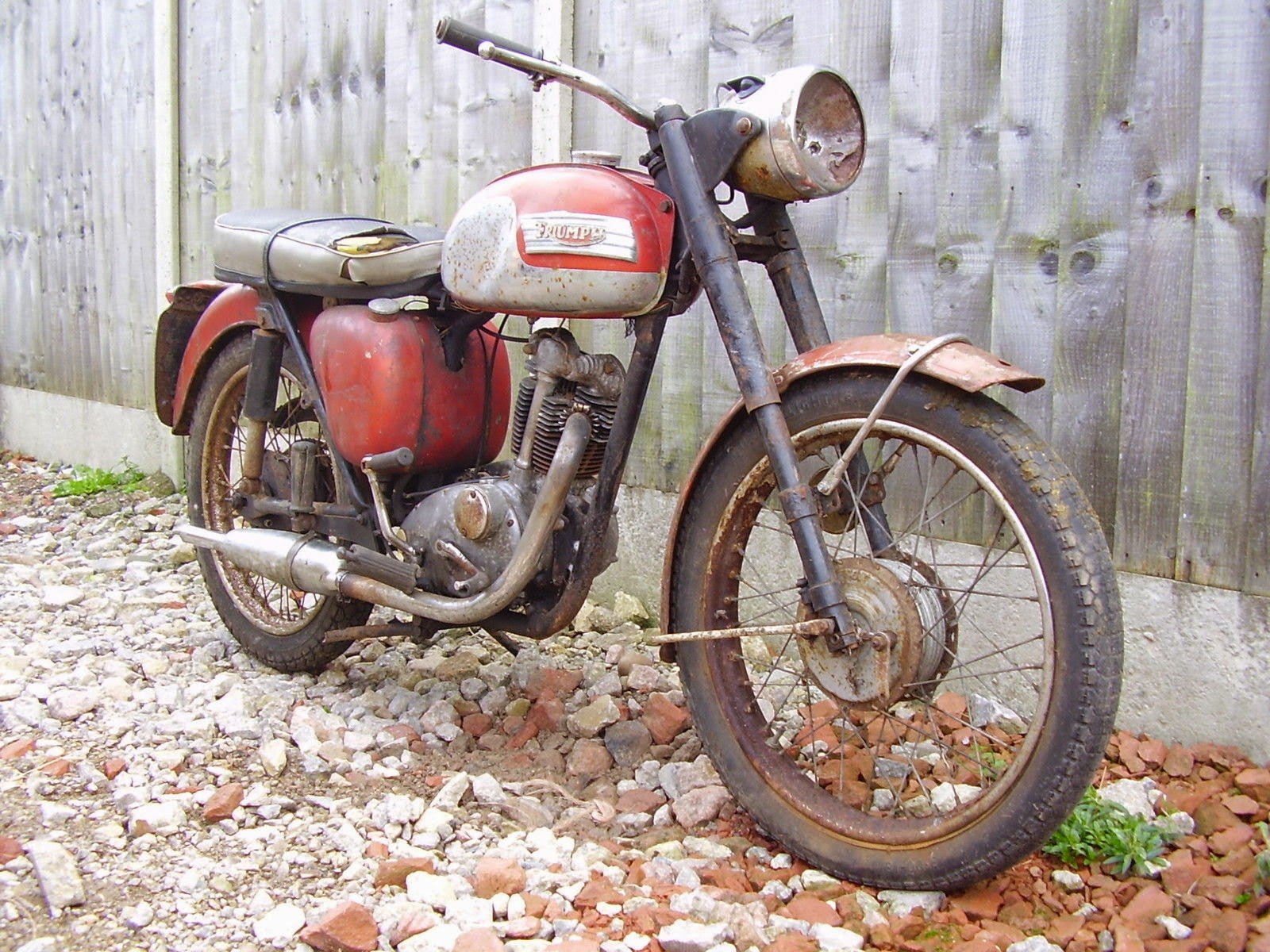 Motorcycle Restoration Projects UK: TRIUMPH SUPER CUB or BANTAM CUB