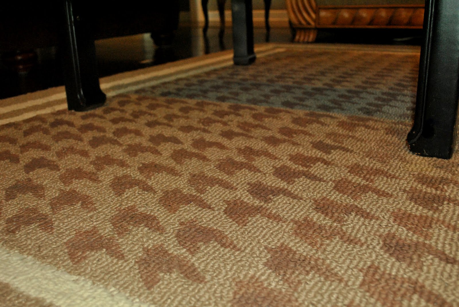 Amazing Grays: Houndstooth Stenciled Rug