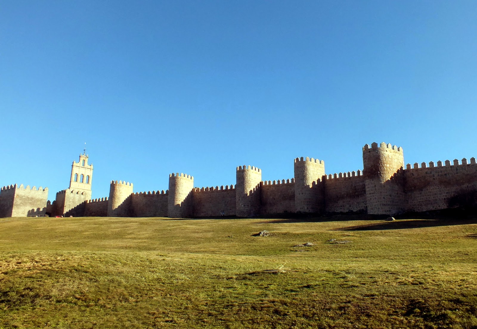 Un día en Ávila, un recorrido por su muralla