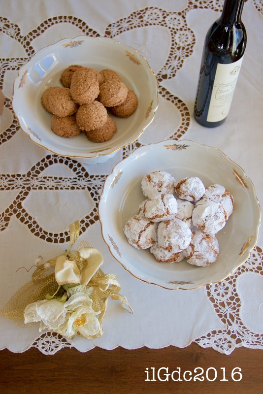 Ricette delle Langhe: Amaretti morbidi con mandorle dolci e armelline