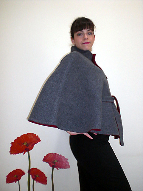 Maria Sewing: Double faced cape = 2 capes!
