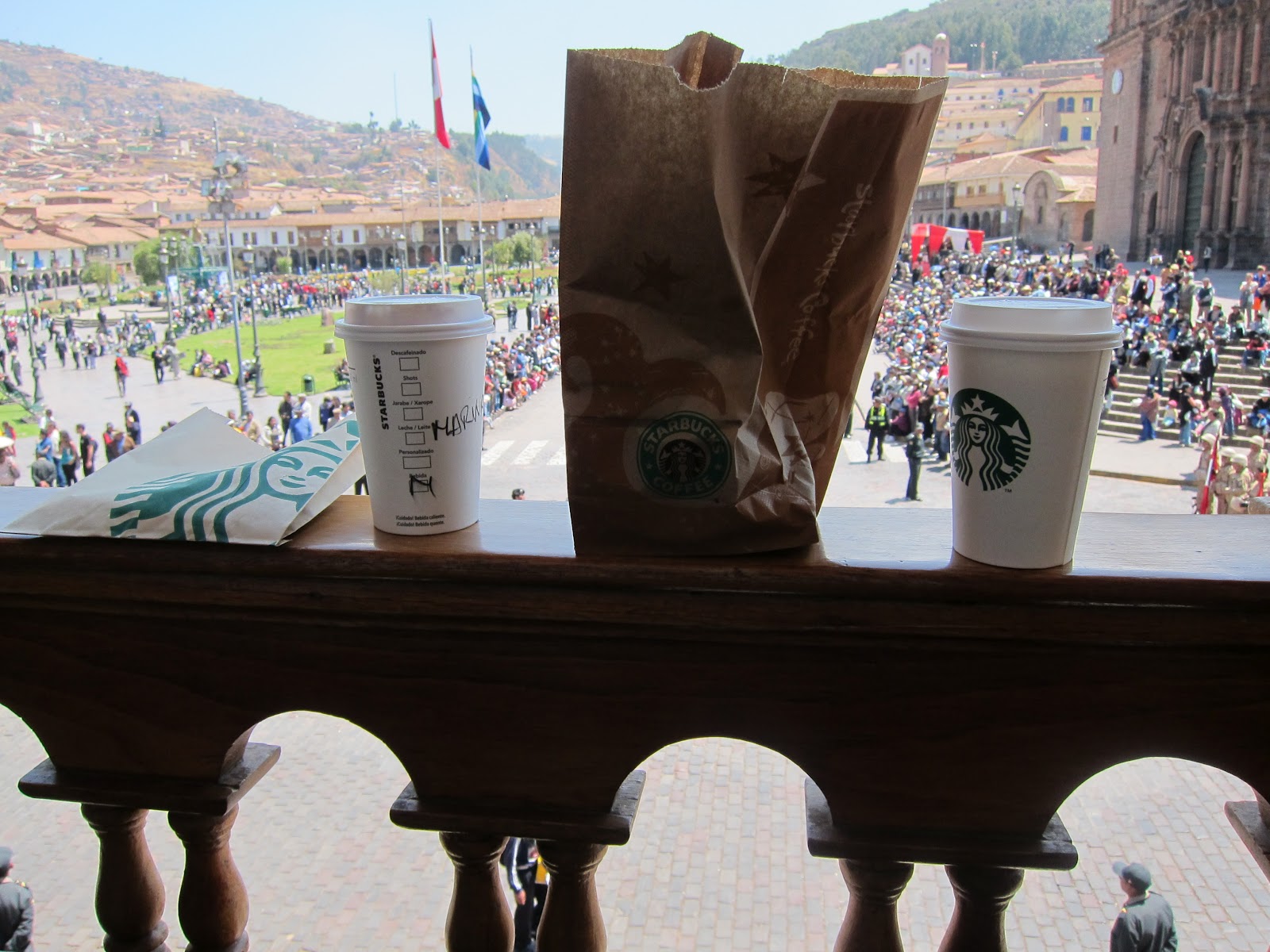 Viva el Peru: Starbucks in Cusco