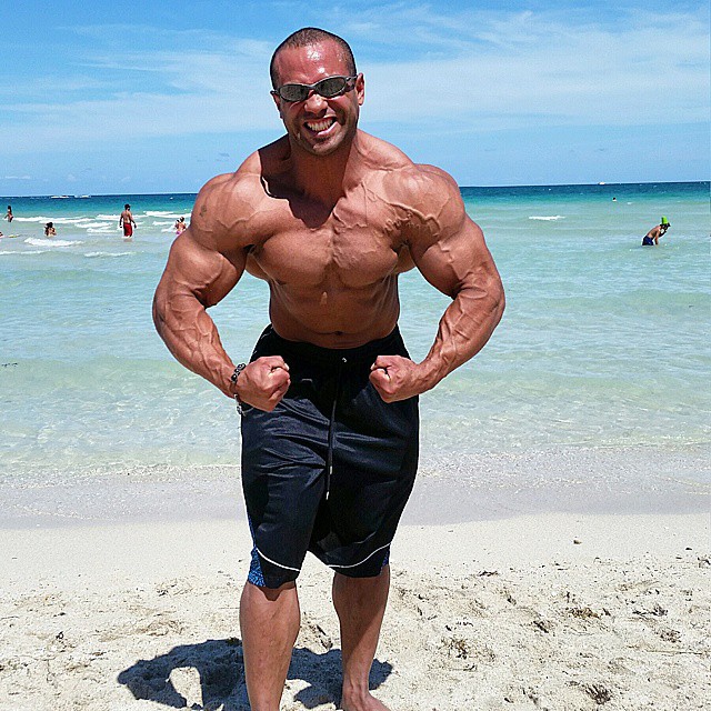 Muscle Bear Hairy: Alejandro Cambronero