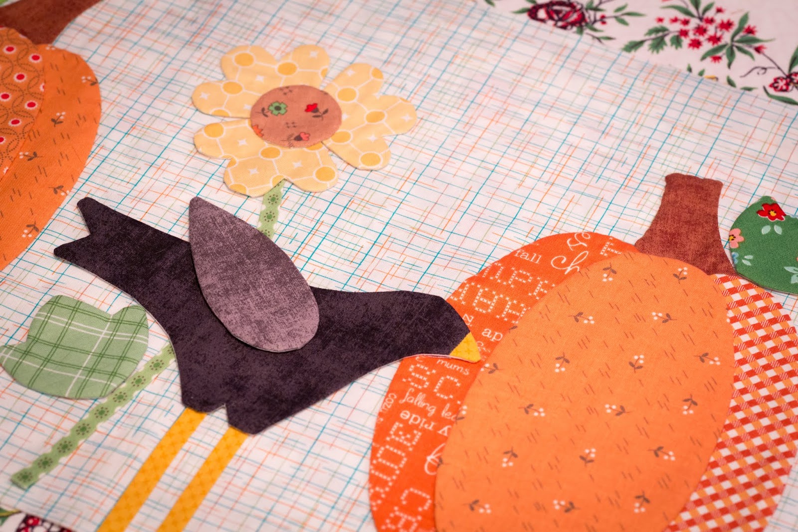 Beagle Beagle Quilts: Autumn Love Block #1
