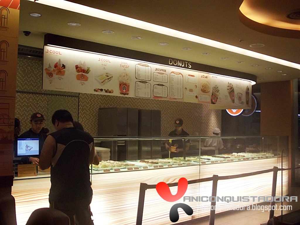 yaniconquistadora: J.CO Donuts & Coffee in SM Megamall