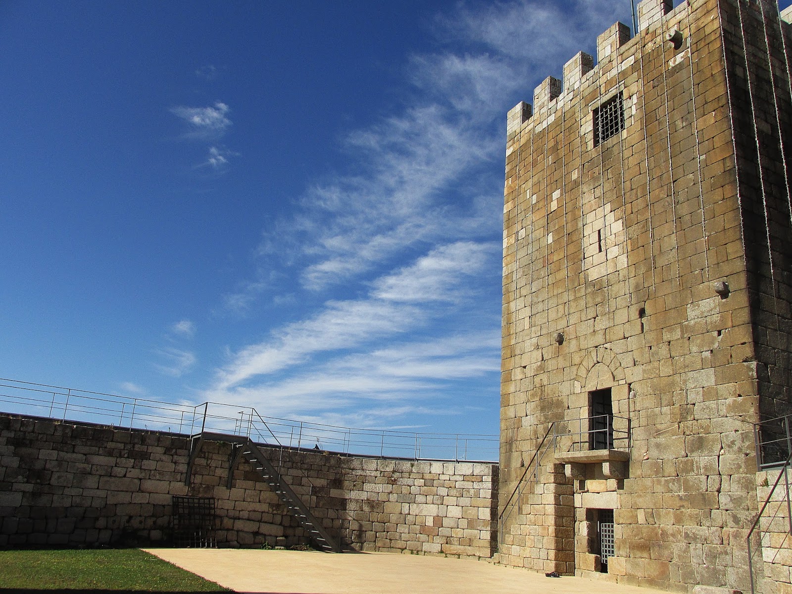 Castelo de Lamego - Pieces Of Me