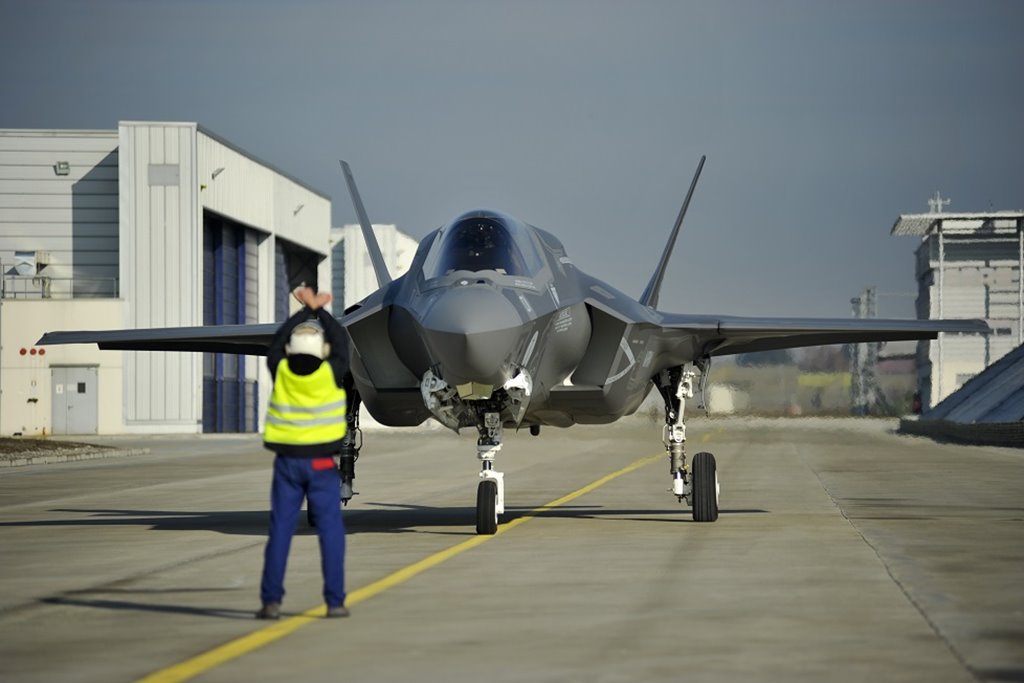 ITALIAN F-35B LANDS AT NAS PAX RIVER - Blog Before Flight - Aerospace ...