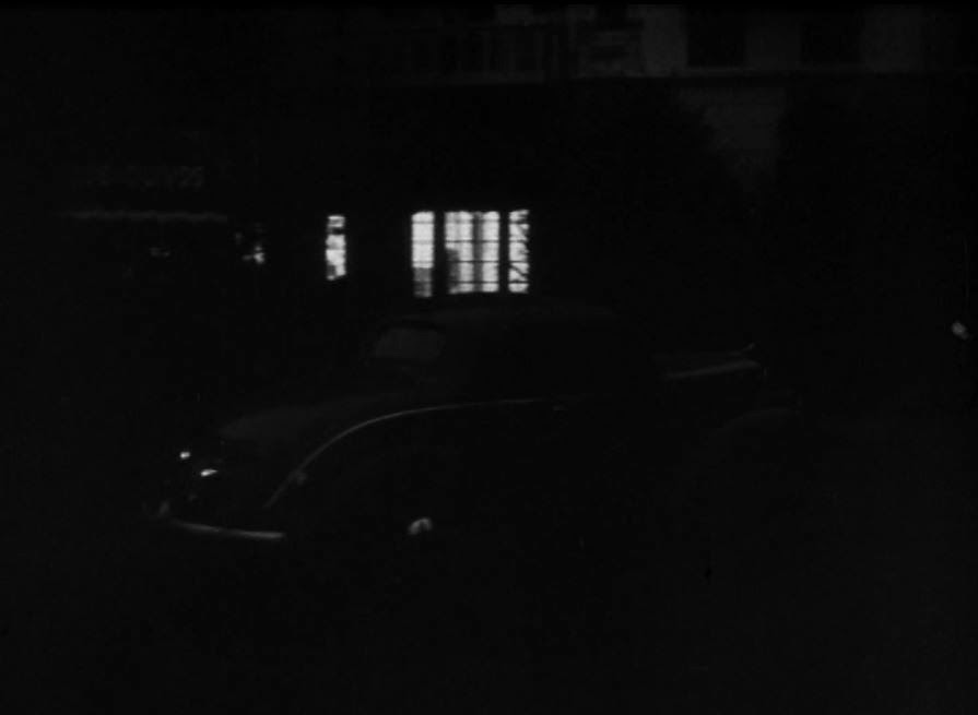 How Did Walter Neff Change His Mind in Double Indemnity? - Film Noir