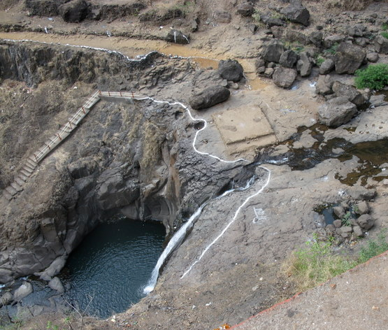 marleshwar temple | marleshwar waterfall in sangameshwar | sangameshwar ...