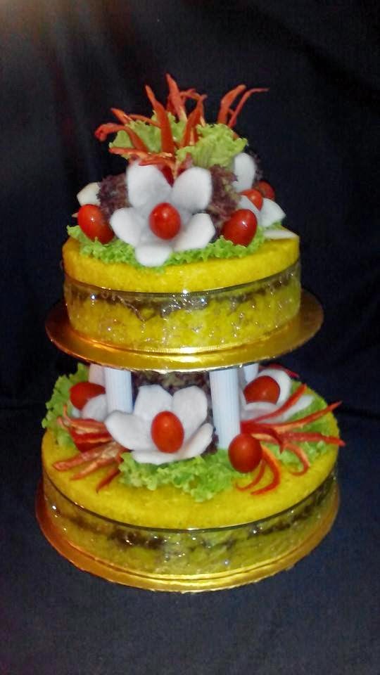 Craving Cakes with Noni