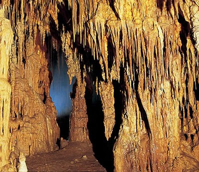 ¿Qué son las estalagmitas y las estalactitas?