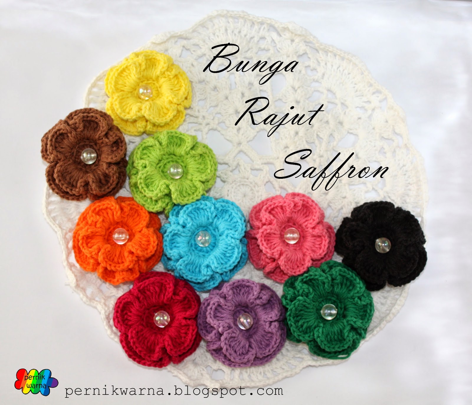 Pernik Warna: Bunga Rajut Saffron