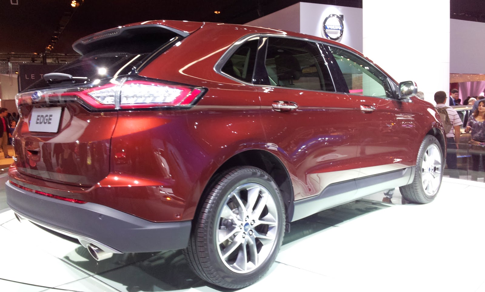 [update videos]Ford Edge a caminho | Quatro rodas e um volante!
