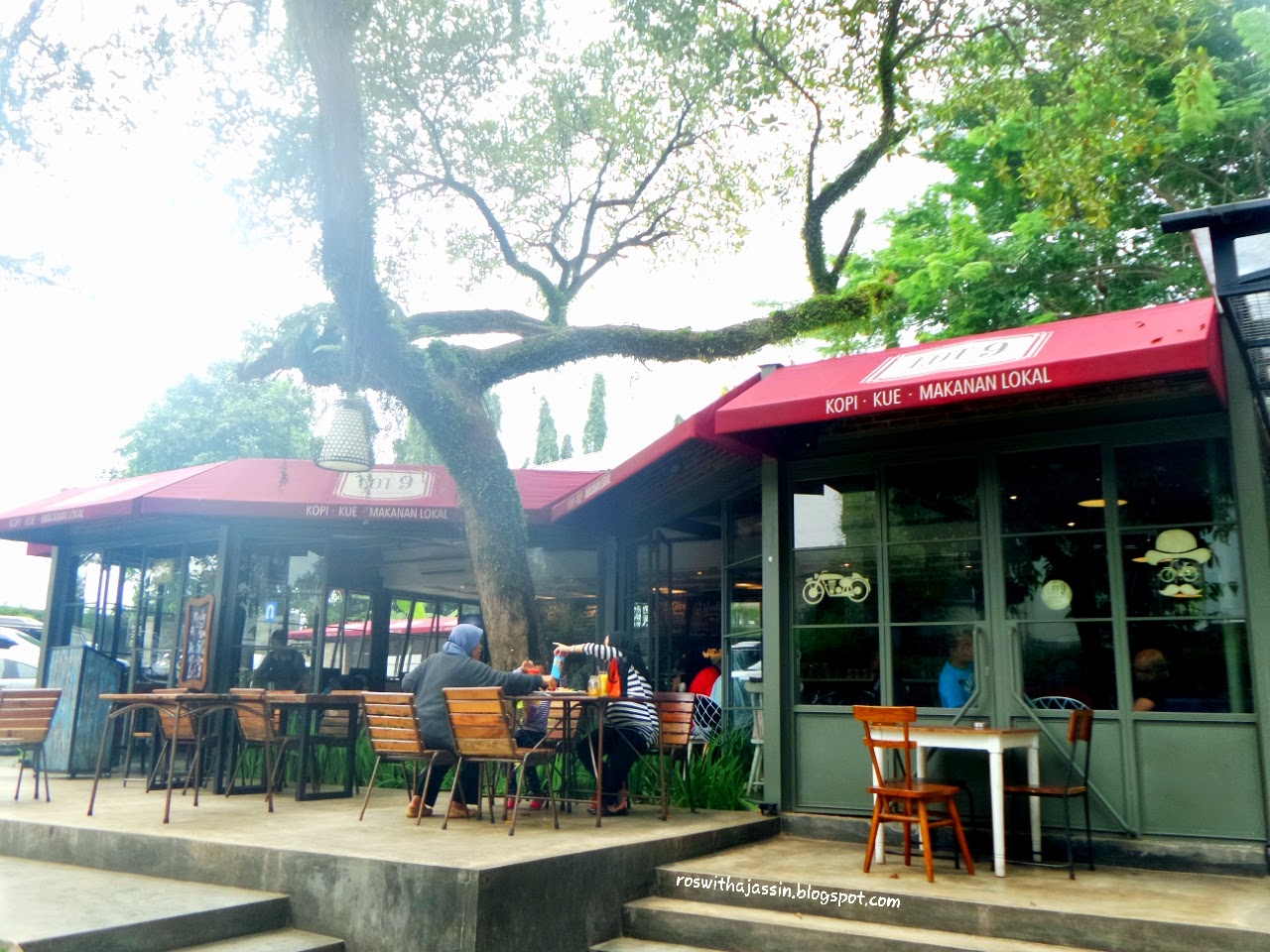 Restaurant Review : Lot 9 Bintaro | Roswitha Jassin's Stories