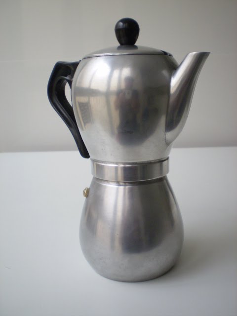 Vintagería: Antigua cafetera italiana "La Signora caffettiera" años 50/60
