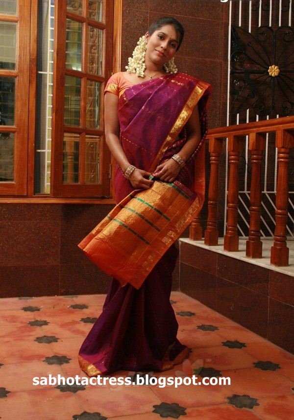 Bhavana Actress Hot: Rashmi Gautam Hot Navel And Armpit Show in Saree ...