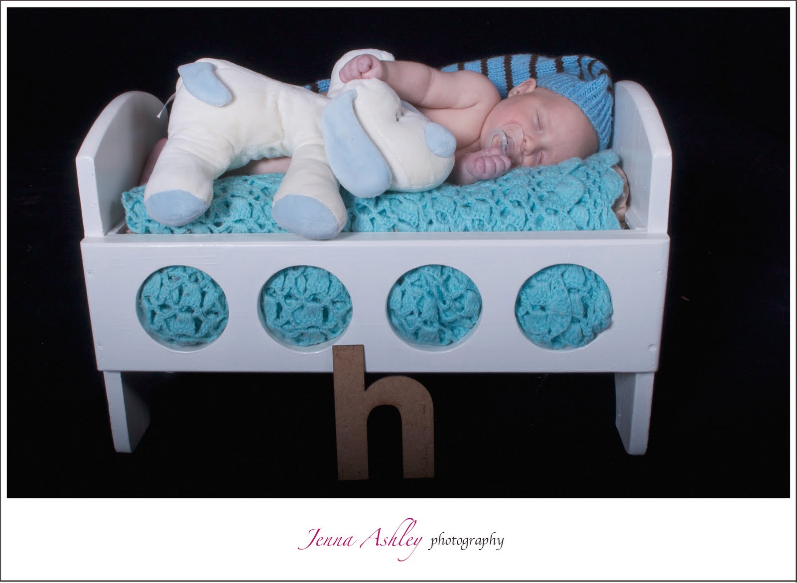 Jenna Ashley Photography: Baby Hunter...7 weeks old.