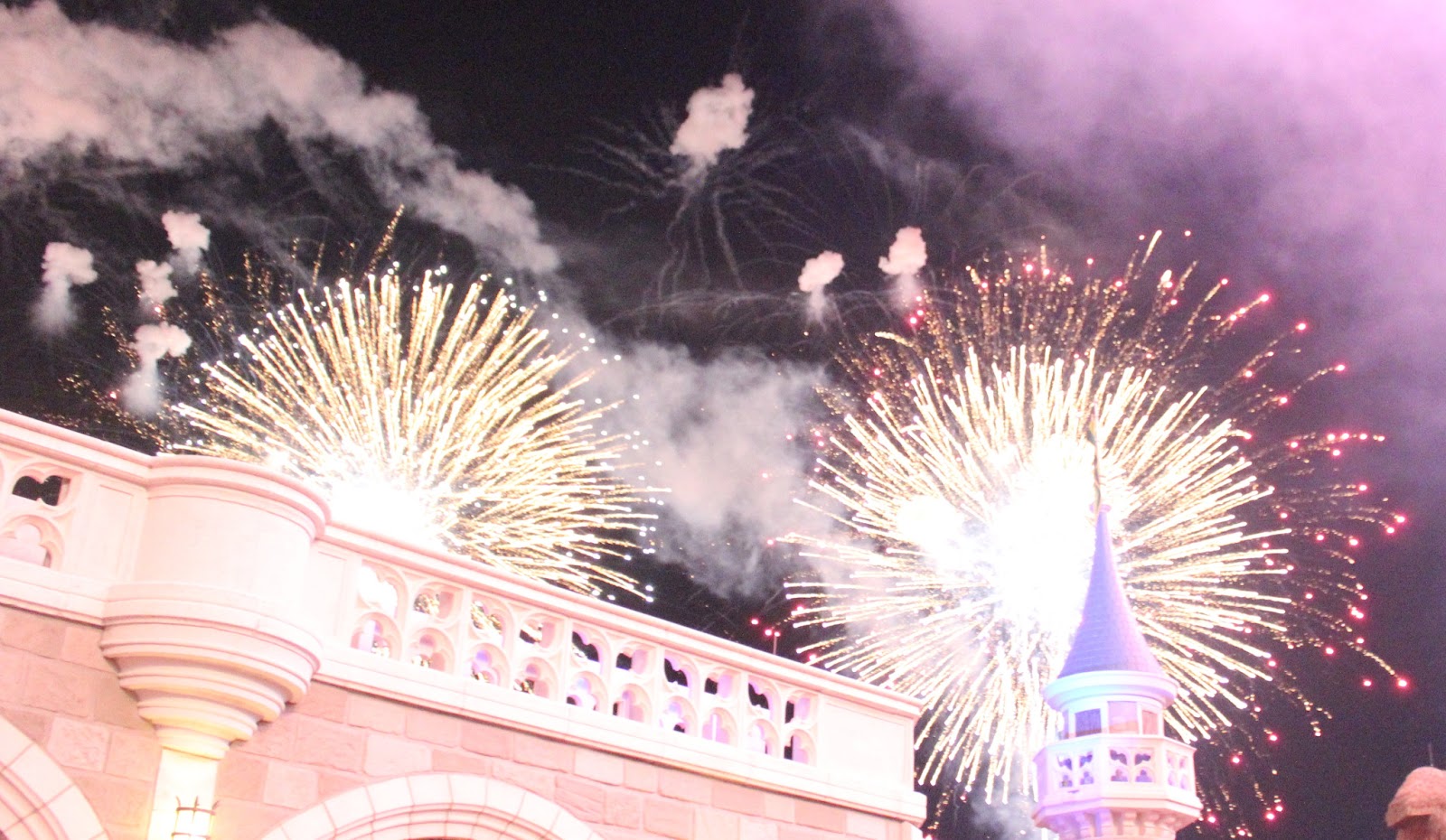 Pajama Penguin Productions: Life with Theme Park Mice: The 4th of July