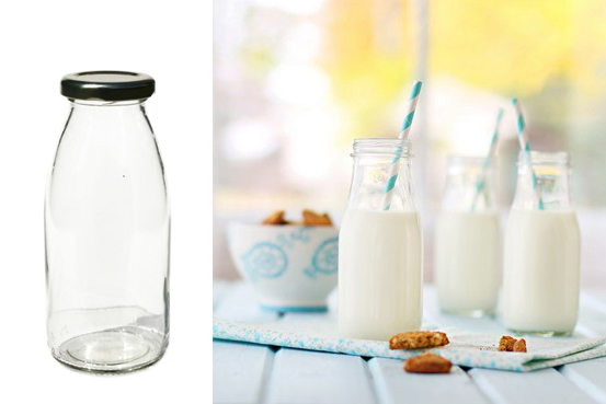 Petites bouteilles de lait en verre
