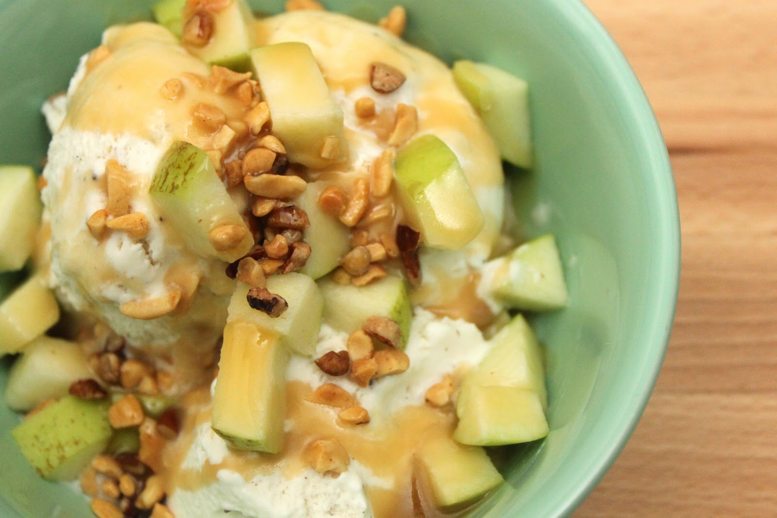 Caramel Apple Sundaes {Recipe} - Smashed Peas & Carrots