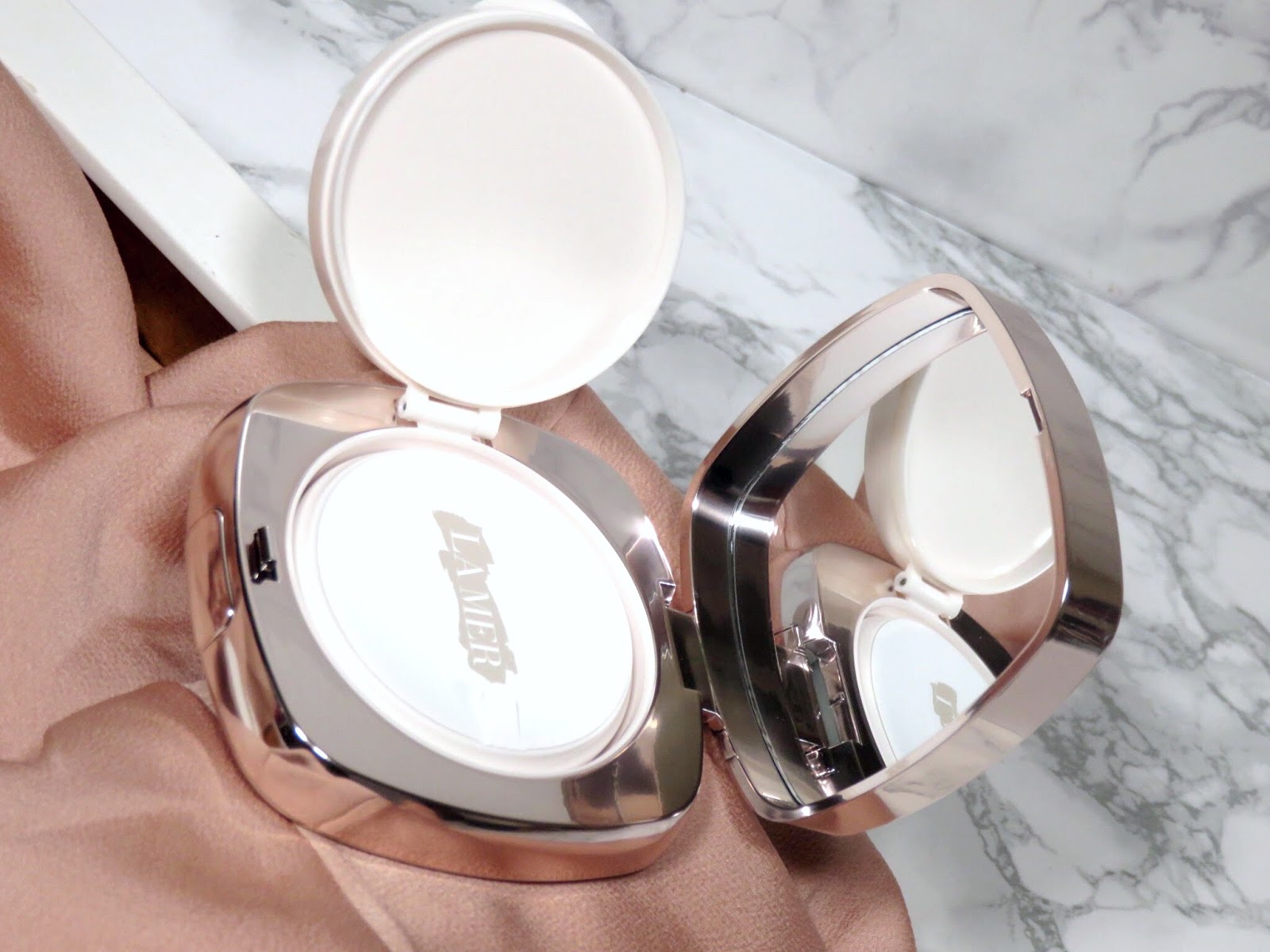 | Review | La Mer The Luminous Lifting Cushion Foundation SPF 20 ...