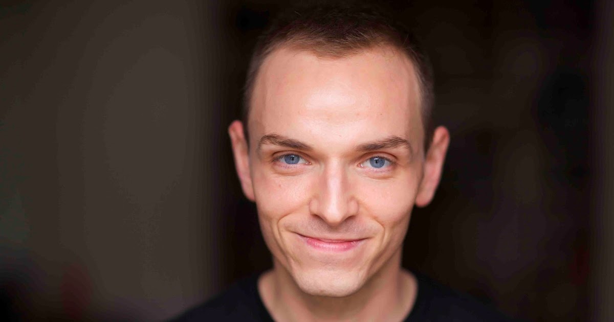 Nicolas Petiot un serial twitteur qui sublime les femmes | Le journal d ...