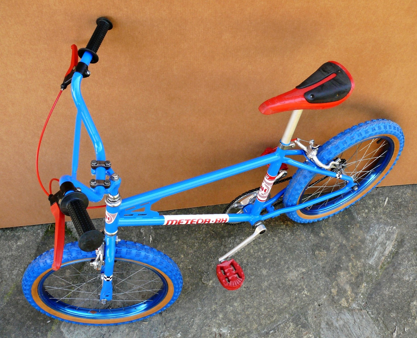 bicinova2: - BH METEOR "bmx mix"