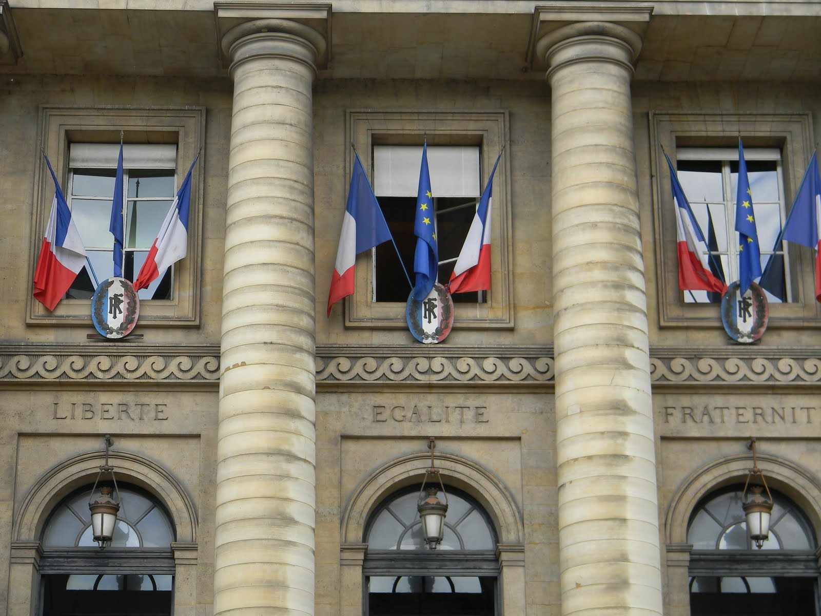 bonjour, paris!: Palais du Justice