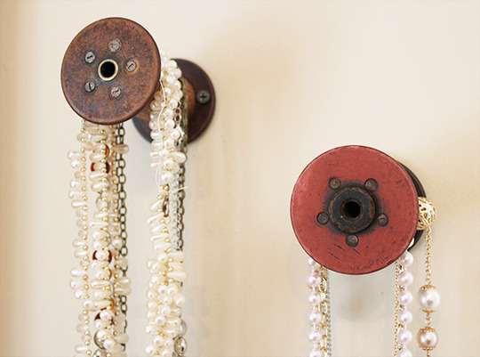 30 Cool DIY Pallet and Spool Projects | The Cottage Market