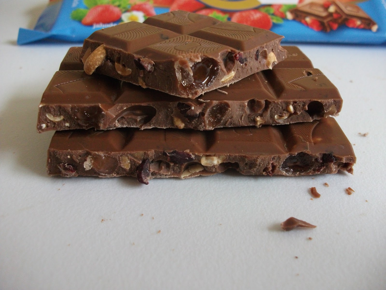 Nestlé Studentská Strawberry Limited Edition