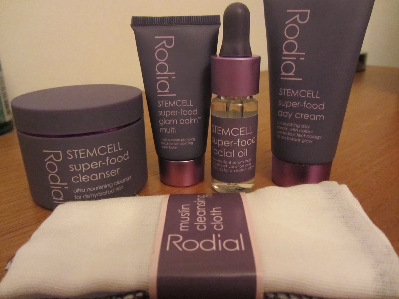 What Laura Loves Today: Rodial Stem Cell Discovery Kit - A Review