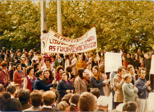 História.docs: O primeiro 1º de Maio em Portugal e no Mundo